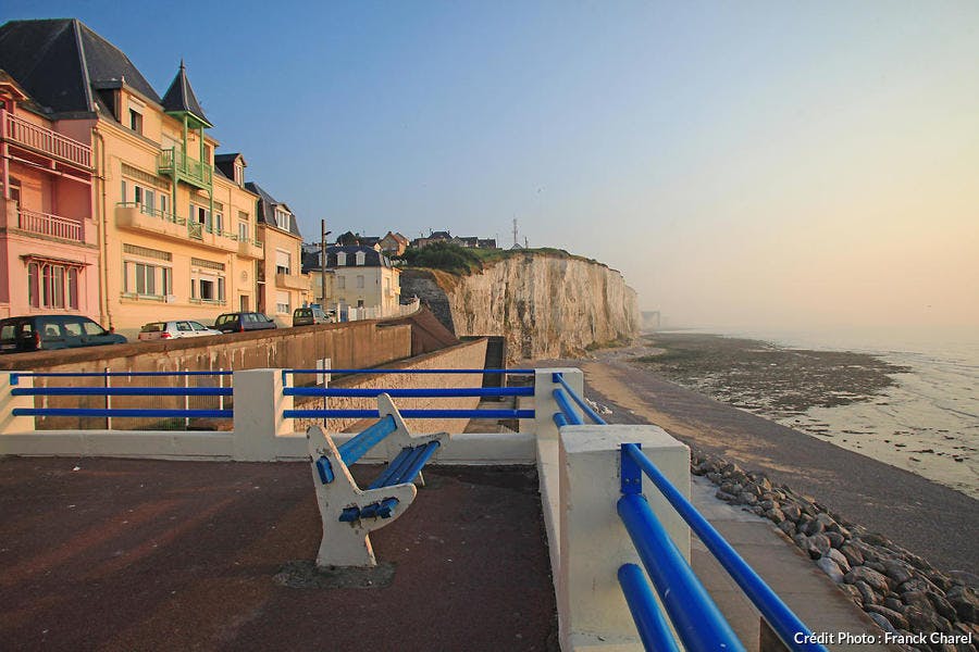 Découvrez le village d'Ault, entre le Tréport et la baie de Somme I ...