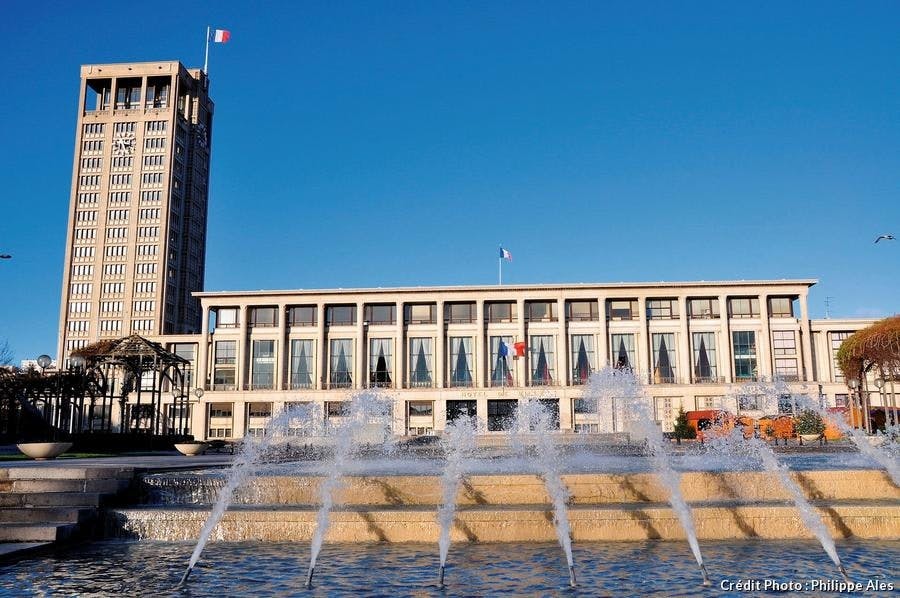 Tour de France des mairies les plus remarquables - Détours en France